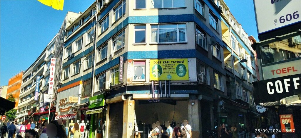 Yayınevleri, yayıncılar Dört Kapı Yayınevi, İstanbul, foto