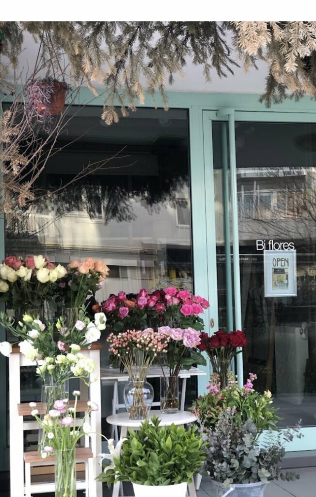 Hediyelik eşya mağazaları Bi Flores Çiçek Tasarım Atölyesi, İzmir, foto