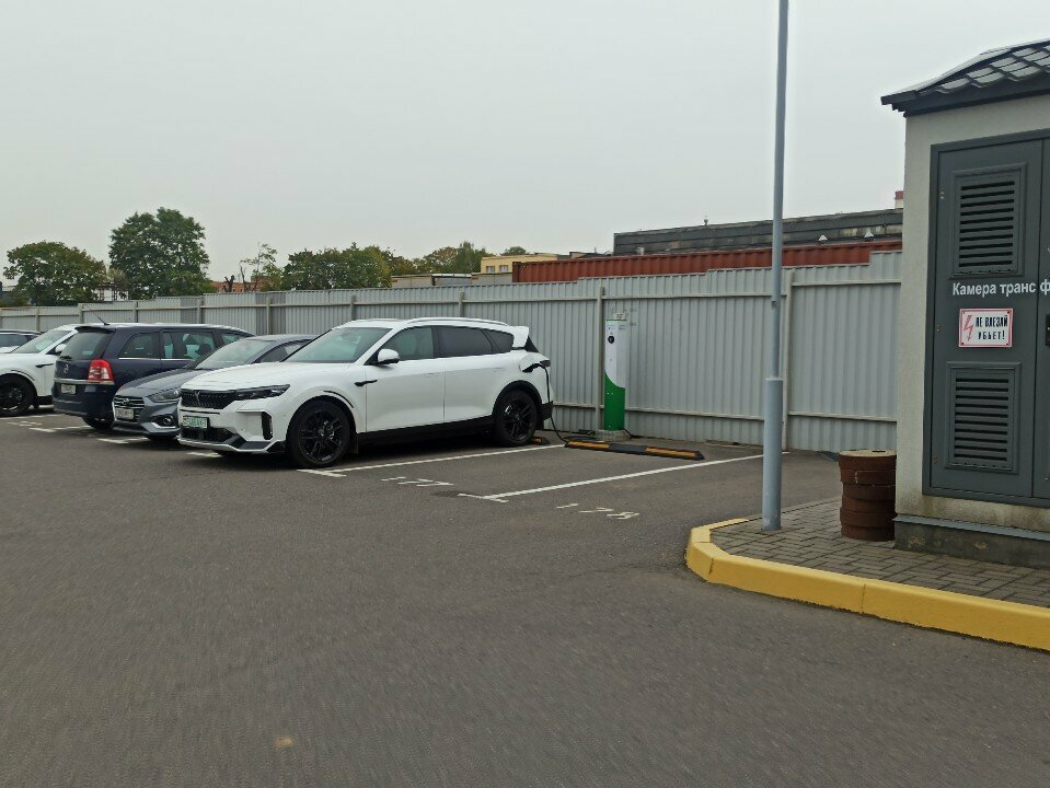 Elektrikli oto şarj istasyonları Маланка, Minsk, foto