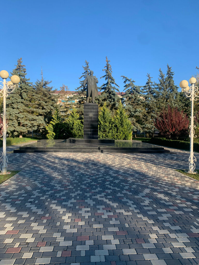 Anıt, heykel В.И. Ленин, Slaviansk‑na‑Kubani, foto