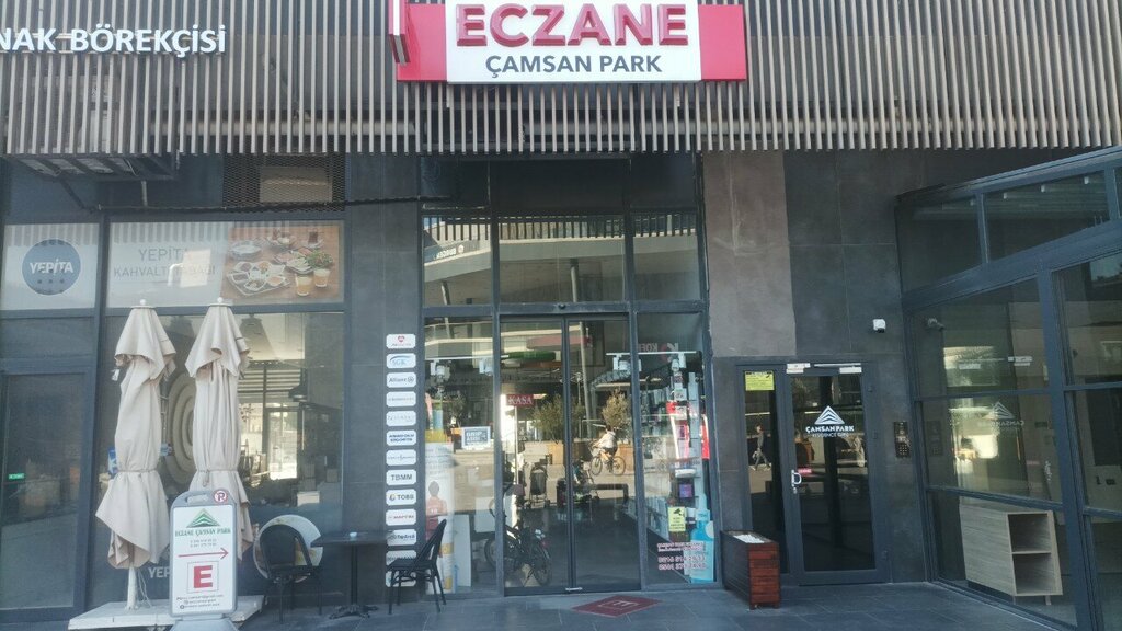Eczaneler Çamsanpark Eczanesi, İstanbul, foto