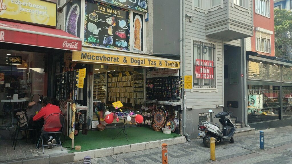 Yayınevleri, yayıncılar Aylak Kitap, İstanbul, foto