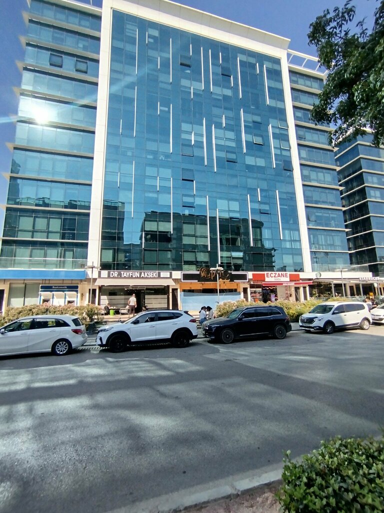 Özel muayenehaneler Op. Dr. Görkem Çalışkan Kliniği, İzmir, foto