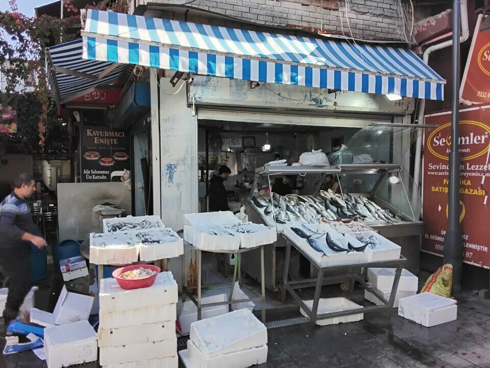 Balık ve deniz ürünleri Yaşar Gül Balıkçılık, İzmir, foto