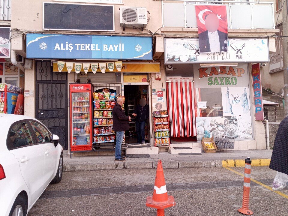 Bira dükkanı Aliş Tekel Bayii, Bursa, foto