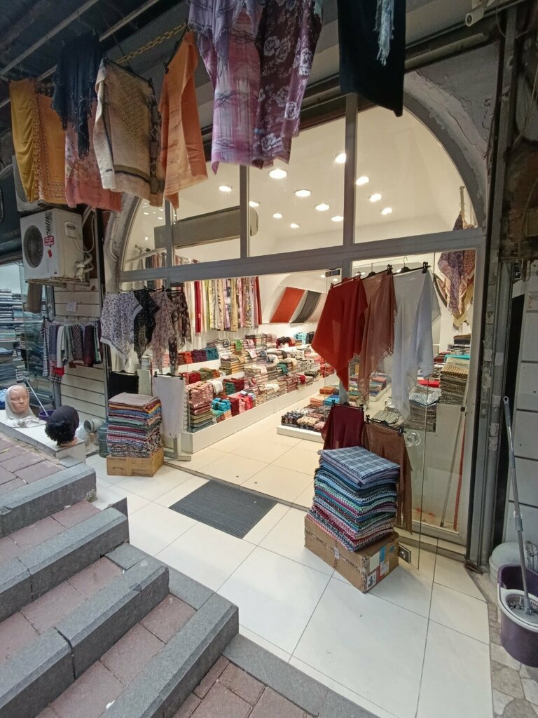 Tuhafiyeler Vonnas Şal Eşarp, İstanbul, foto