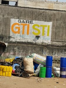 Gti-sti Station (Rue C1 No:724, La commune Adjamé), otomobil servisi  Abican'dan