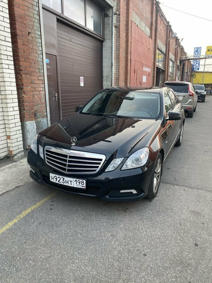 Otomobil servisi Mercedes Service, Saint‑Petersburg, foto