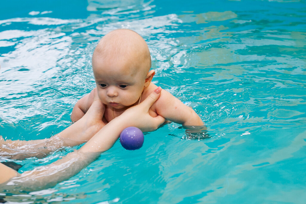 Yüzme okulu Osminogki, Surgut, foto