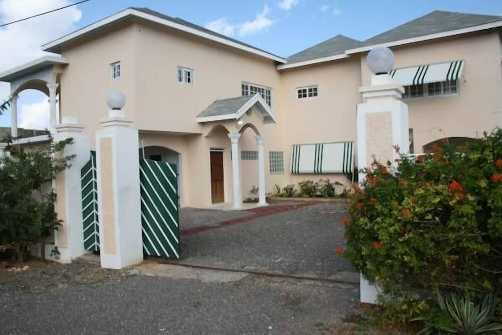 Otel Villa on the Bay by The Vacation Casa, Montego Bay, foto