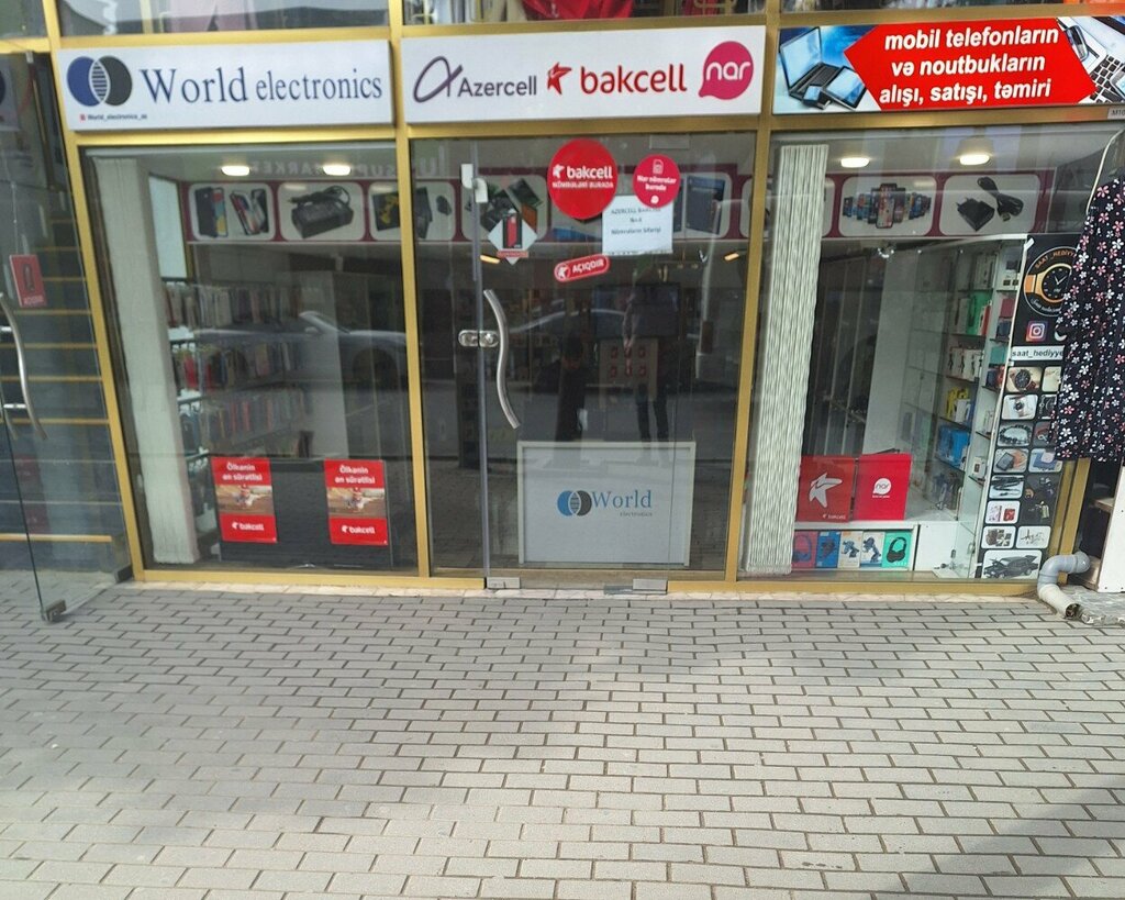 Cep telefonu aksesuarları World Electronics, Bakü, foto