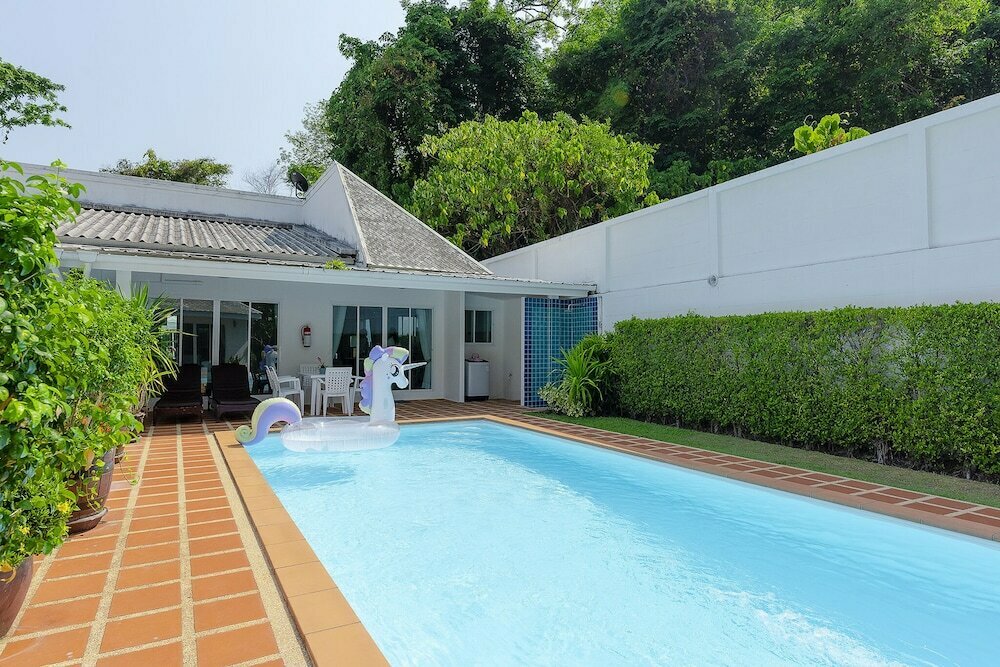 Otel BaanPromphun Pool Villa by Bv, Phuket Eyaleti, foto