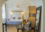Dome Hotel (Miesnieku street No:4), otel  Riga'dan