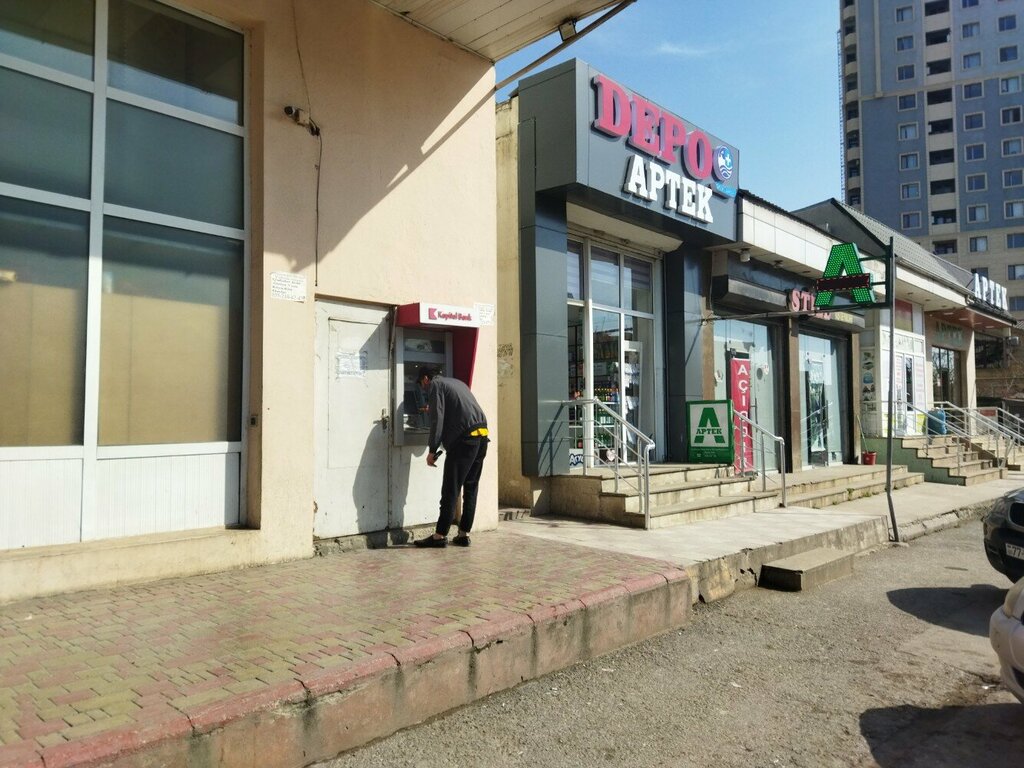 ATM'ler Kapital Bank, Bakü, foto