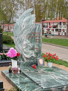 Солист ВИА Песняры Леонид Борткевич (Minsk, Ushodnija mogilki), ünlü kişilerin mezarları  Minsk'ten