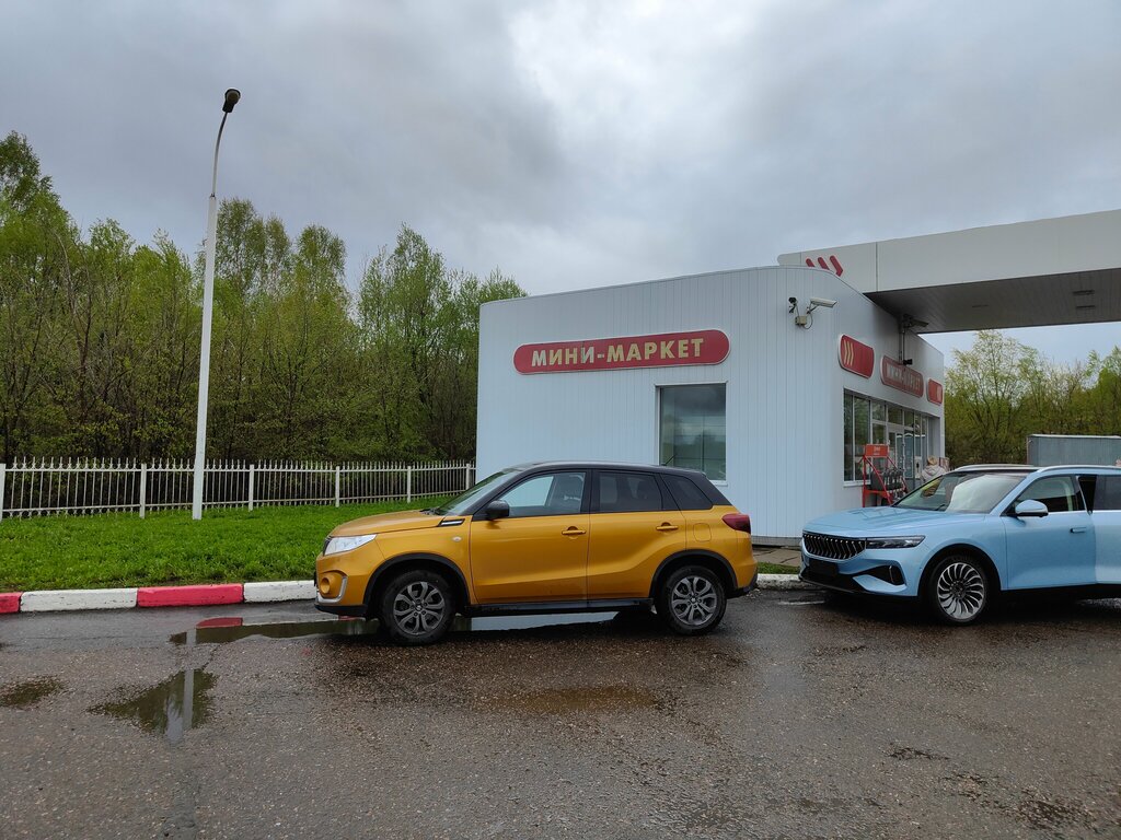 Benzin istasyonu Lukojl, Yaransk, foto