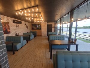 ZaVernem (park Bereg, No:21), restoran  Novomiçurinsk'ten