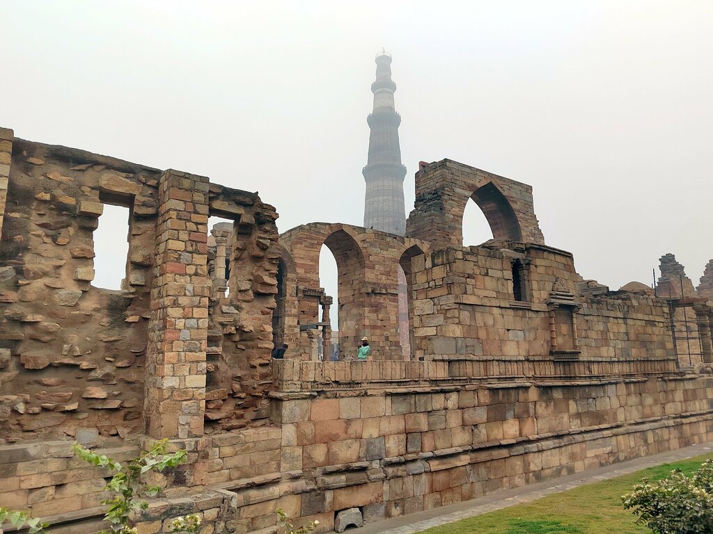 Müzeler ve sanat galerileri Qutb Minar complex, Delhi, foto