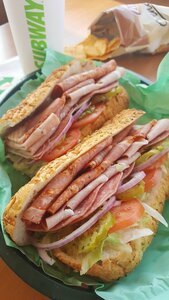 Subway (Rua dos Mercadores No:77), fast food  Ponta Delgada'dan