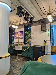 Ayvan (Samarkand, Ibn Xoldun ko'chasi), restoran  Semerkant'tan