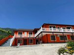 Гостевой дом Сибиряк (ulitsa Abovyana No:26Б, Psyrtskha Village), otel  Gudauta Bölgesi'nden