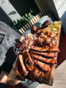 Chef BBQ (Teatralnaya ulitsa No:3), kafe  Beriozovski'den