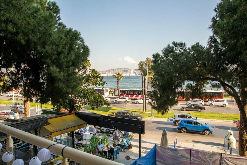 Kısa süreli konaklama Karşıyaka Sahili Yakınında Missafir Daire Karşıyaka, İzmir, foto