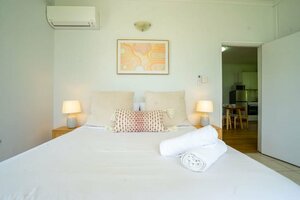 Nightcliff Retreat - Stylish 2br Apt (Northern Territory, Darwin, Kurrajong Crescent), otel  Darwin'den