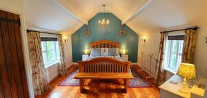 Vale View Cottages - The Coach House (Wales, Denbighshire, Meliden Road), otel  Prestatyn'den