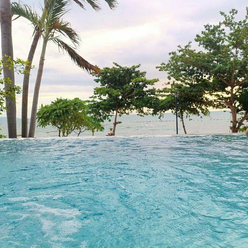 Otel Dojo Pool Villa, Pattaya, foto