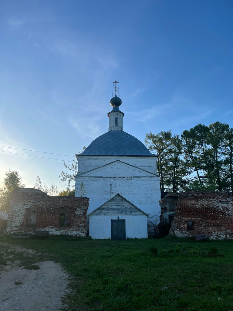 Ortodoks kiliseleri Tserkov Preobrazheniya Gospodnya V Spasskom, Kostromskaya oblastı, foto