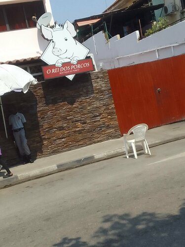 Rei dos porcos, restaurant, Luanda, Rua Lourenço Mendes Conceição ...