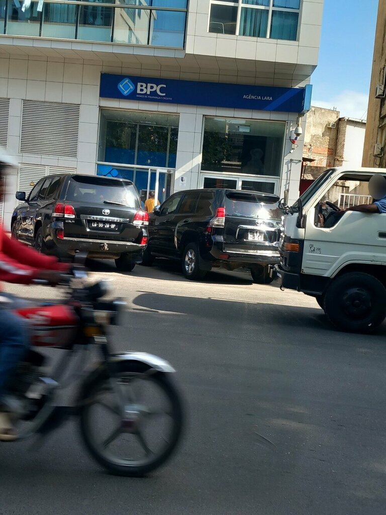 Banka Banco de Poupança e Crédito, Loanda, foto