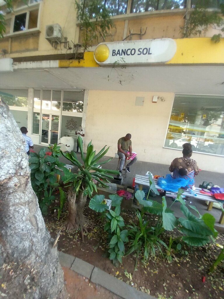 Banka Banco sol, Loanda, foto