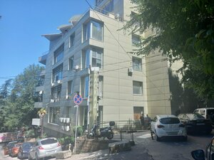 Ногти на море (Gorkogo Street No:26, Tsentralniy Microdistrict), manikür-pedikür  Soçi'den