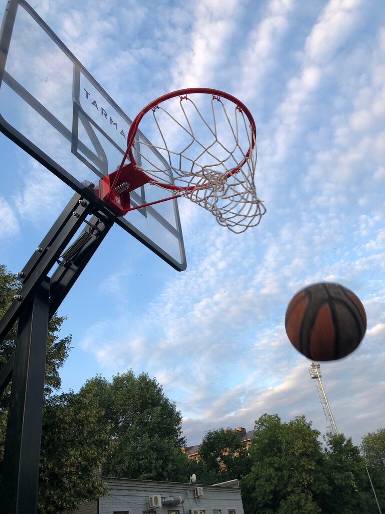 Çok amaçlı spor tesisleri Спортивный комплекс, Krasnodar, foto