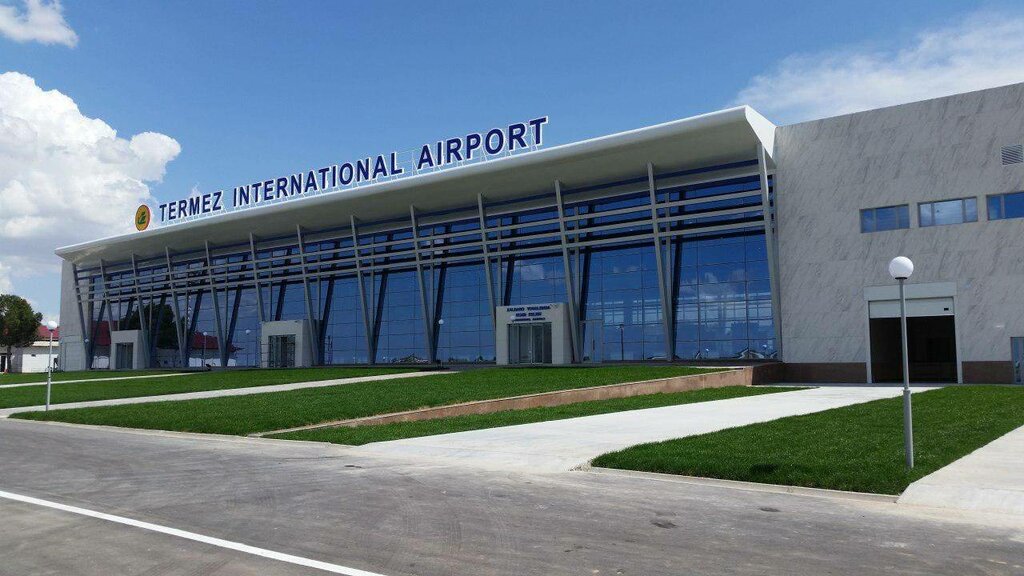 Havaalanları Termez International Airport, Surhanderya eyaleti, foto