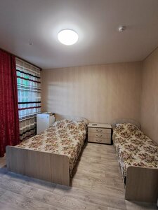 Вишневый сад (Tsentralnaya ulitsa No:8), otel  Yarovoye'den