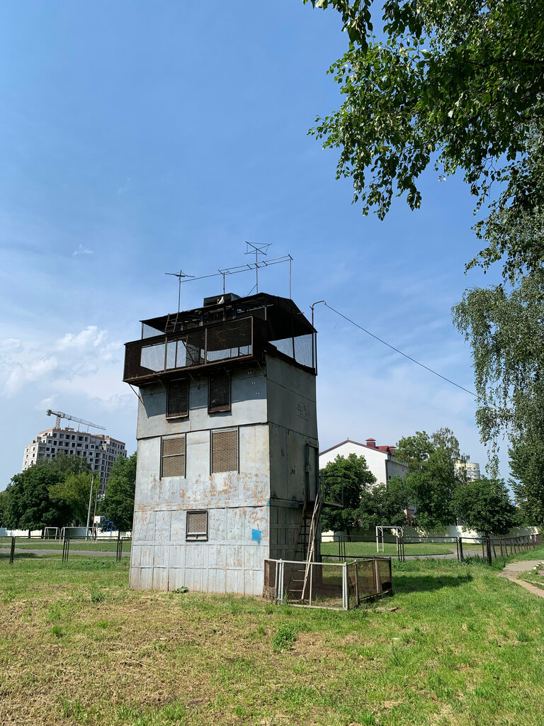 Kuşlar için büyük kafes Голубятник, Minsk, foto