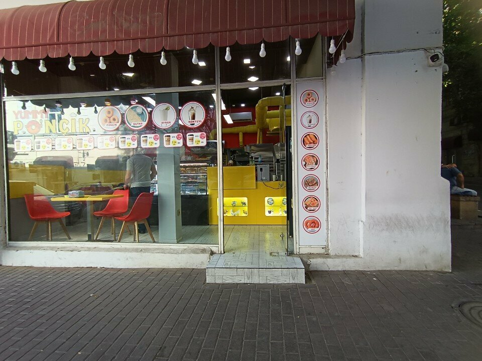 Kafe Yummy ponçik, Bakü, foto
