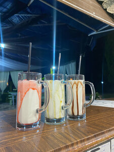 Adats (улица Маргания No:40), kafe  Gudauta'dan
