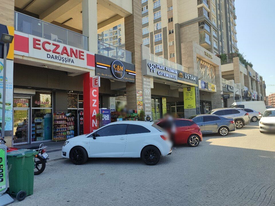 Eczaneler Darüşşifa Eczanesi, İstanbul, foto