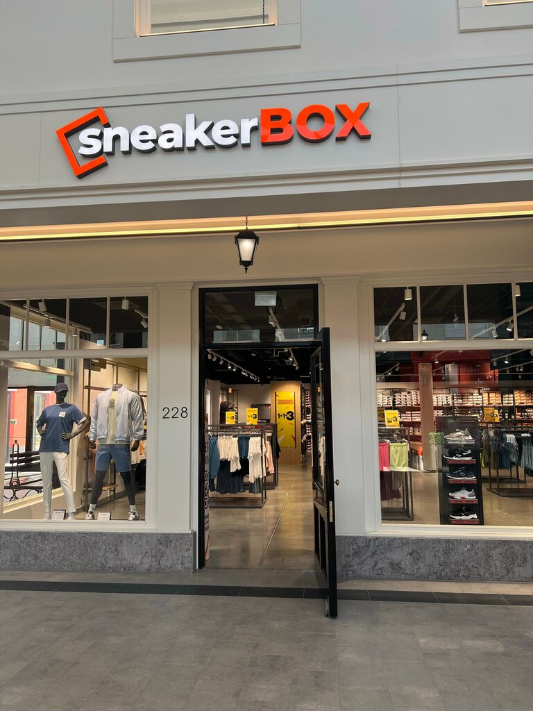 Spor giyim ve ayakkabı SneakerBox, Saint‑Petersburg ve Leningradskaya oblastı, foto