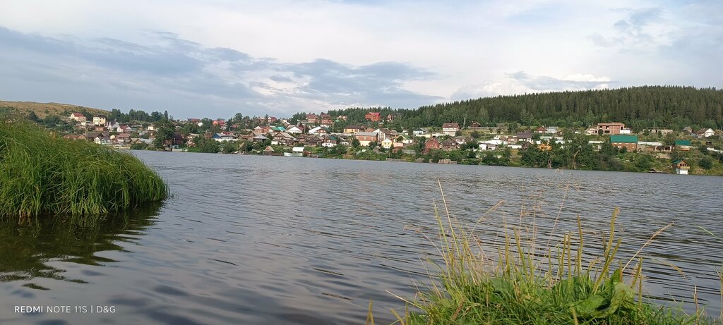 Plaj Пляж Три тополя, Revda, foto