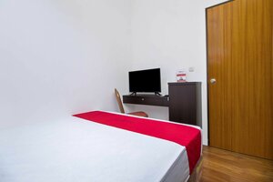 RedDoorz Plus near Plaza Indonesia (Jalan Melati XII Street No:1), otel  Cakarta'dan