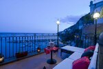 Afrodite (Campania, Salerno, Amalfi), daireler  Amalfi'den