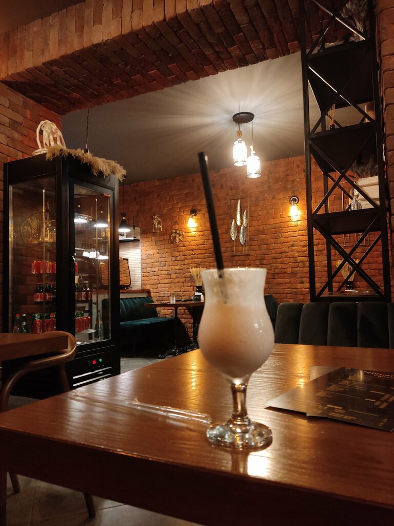 Kahve dükkanları February 14, Makhachkala, foto