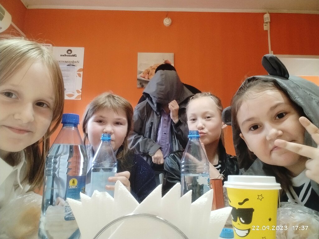 Ortaokul Mkou Yemelyanovskaya SOSh № 3, Krasnoyarski krayı, foto