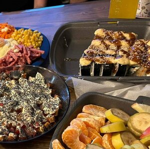 Fujiiyama (Republic of Bashkortostan, gorodskoy okrug Ufa, Kirovskiy District, Verkhnetorgovaya ploshchad, 1), suşi restoranı  Ufa'dan