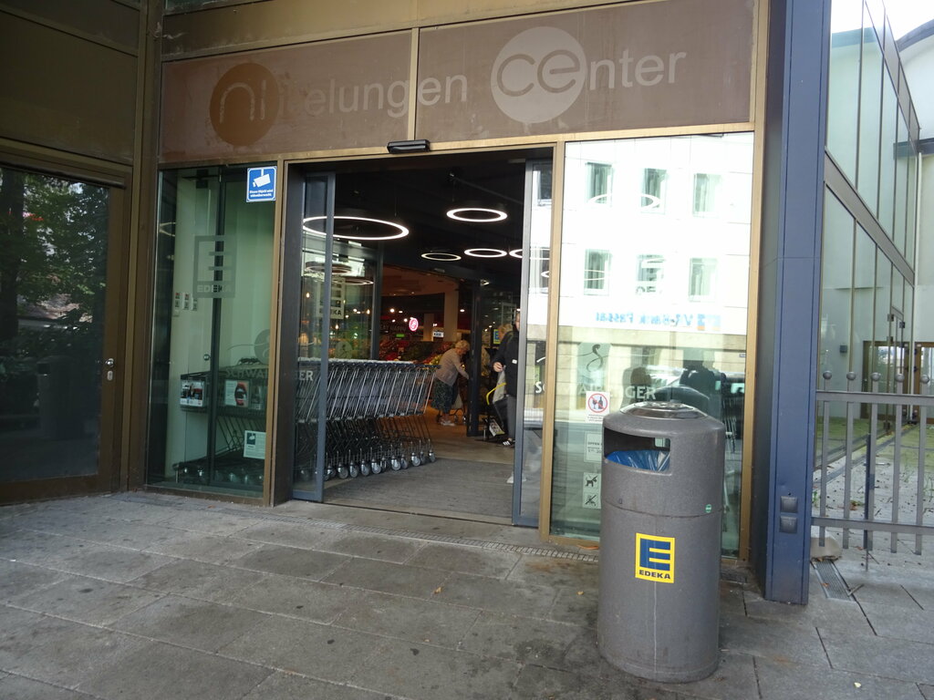 Süpermarket Edeka Schwaiberger, Passau, foto